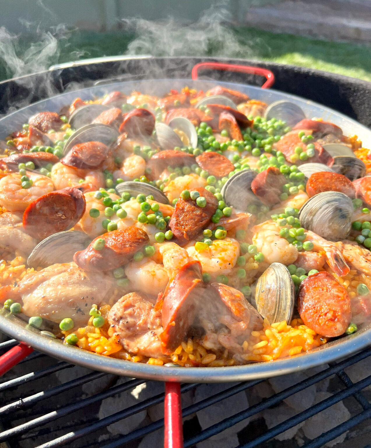 How to Make Paella on the Grill - A Feast For The Eyes