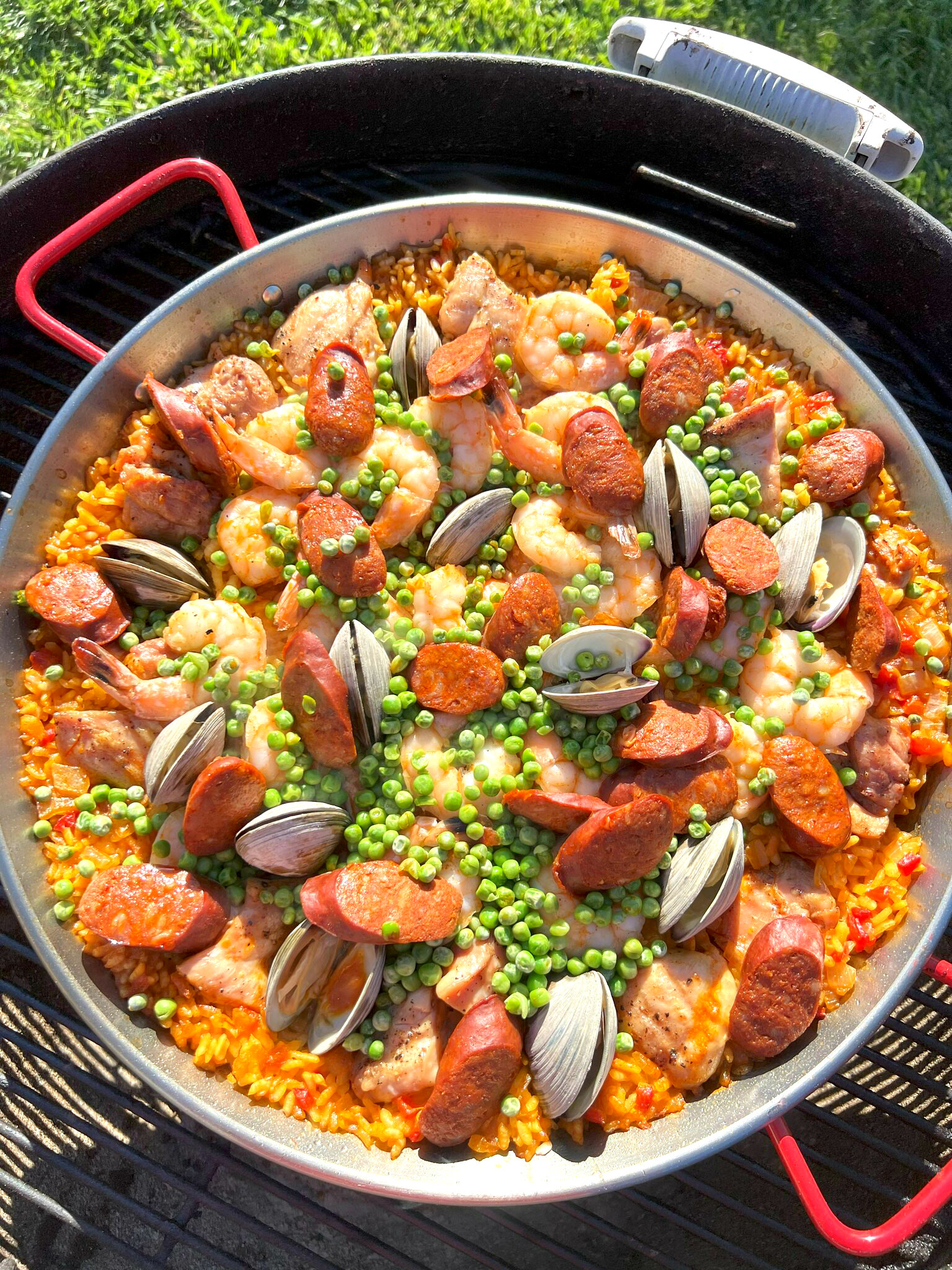 How to Make Paella on the Grill - A Feast For The Eyes