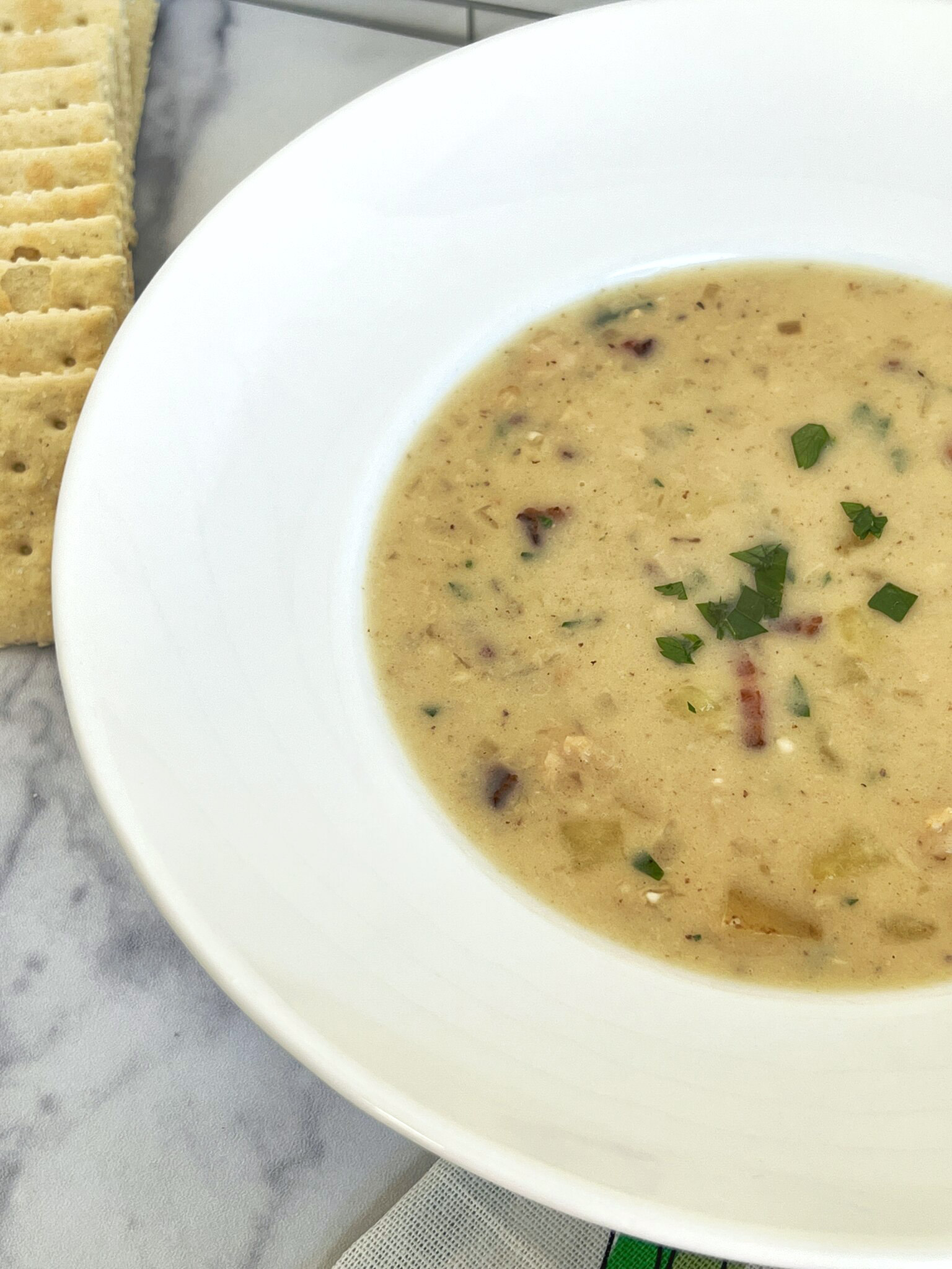 Quick New England Style Clam Chowder - A Feast For The Eyes