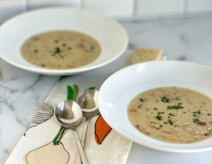 Quick New England Style Clam Chowder - A Feast For The Eyes